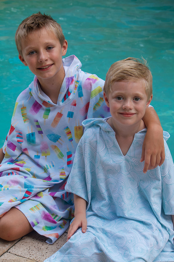 Summer Hooded Coverup Tutorial with Emily of All My Spare Time - Raspberry Creek Fabrics